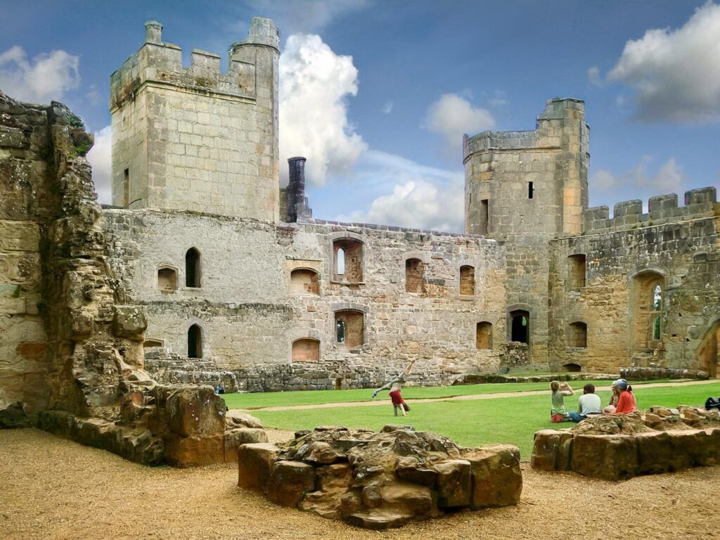 Bodiam Castle: Inside One of Medieval England’s Most Photogenic Strongholds - The Geographical Cure