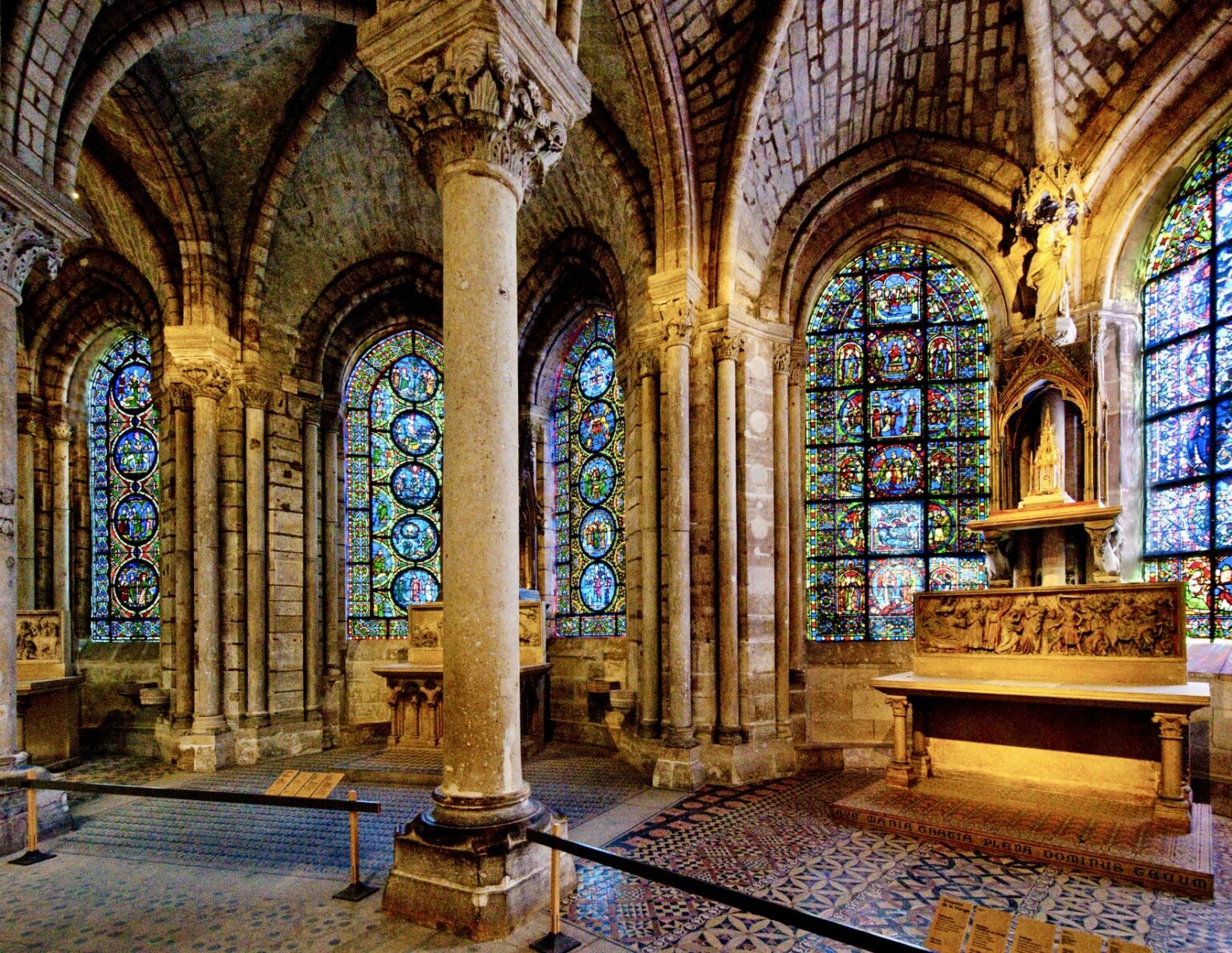 Guide To The Basilica Cathedral of Saint-Denis, Paris' Royal Mausoleum ...
