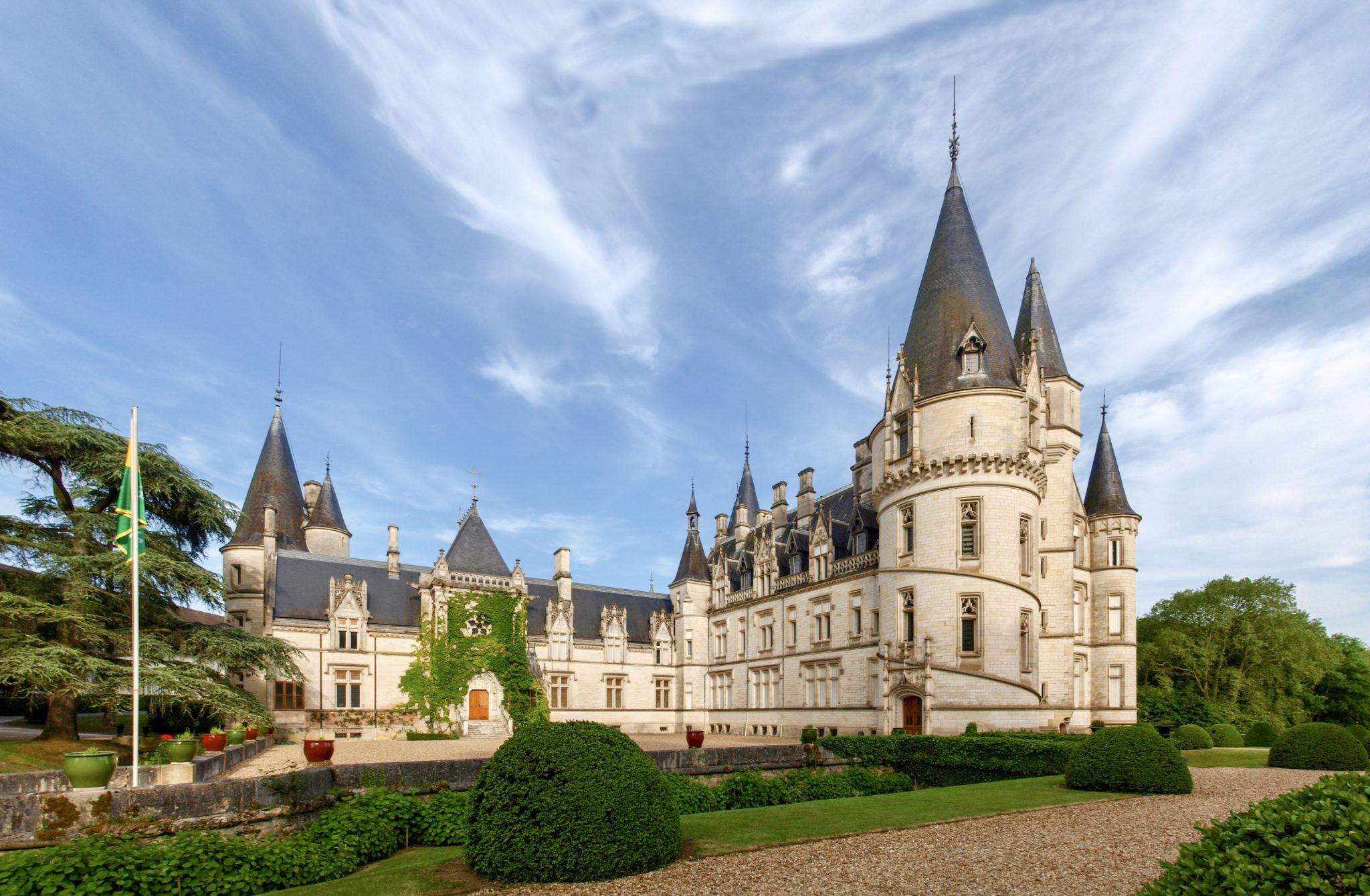 30 Beautiful Chateaux in France - The Geographical Cure