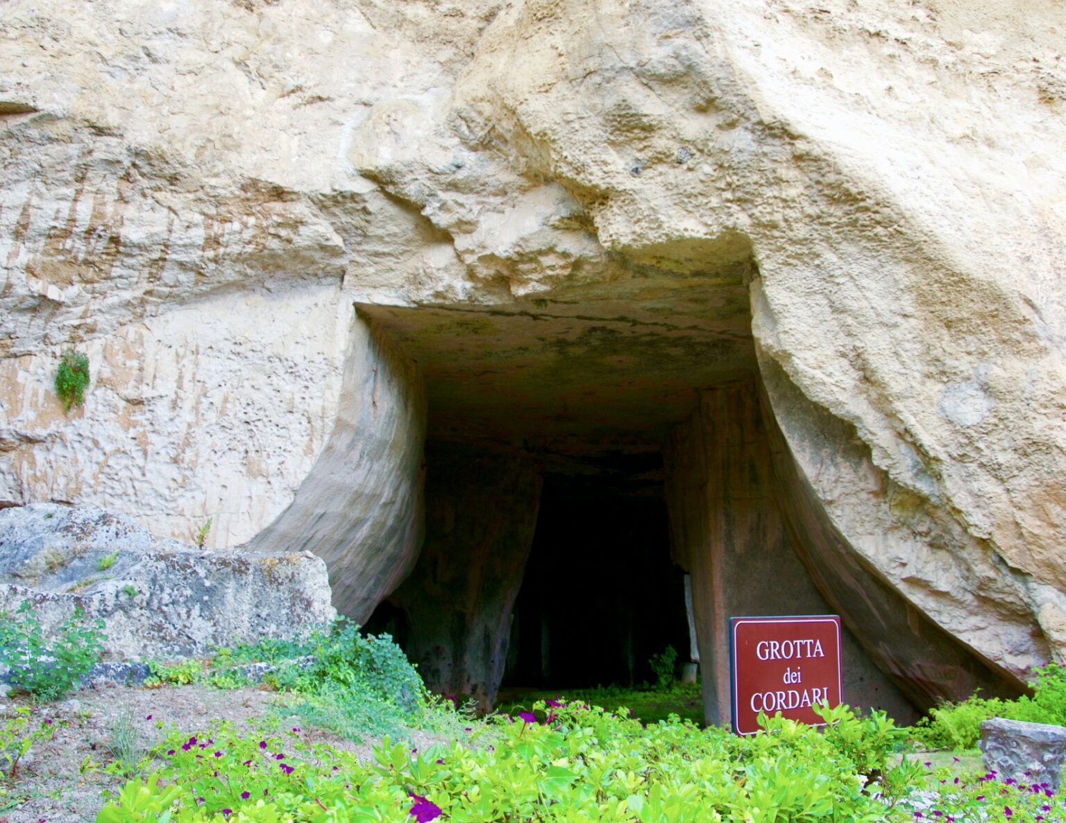 Visitor's Guide To Neapolis Archaeological Park in Syracuse Sicily ...