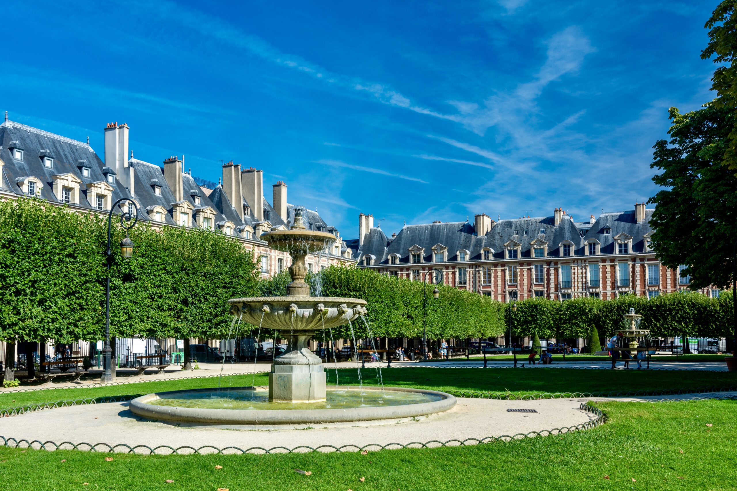 Amazing 2 Days In Paris Itinerary - The Geographical Cure