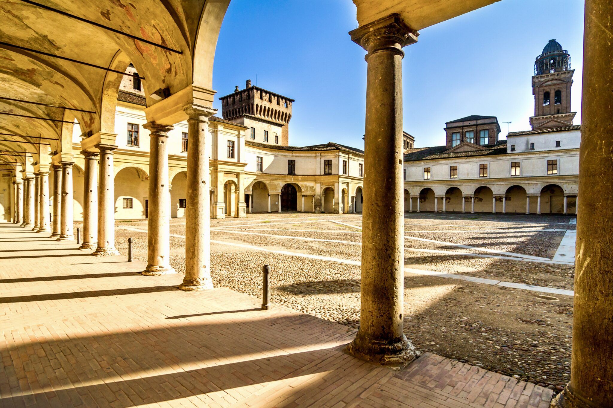 The Renaissance Courts Of Italy - The Geographical Cure