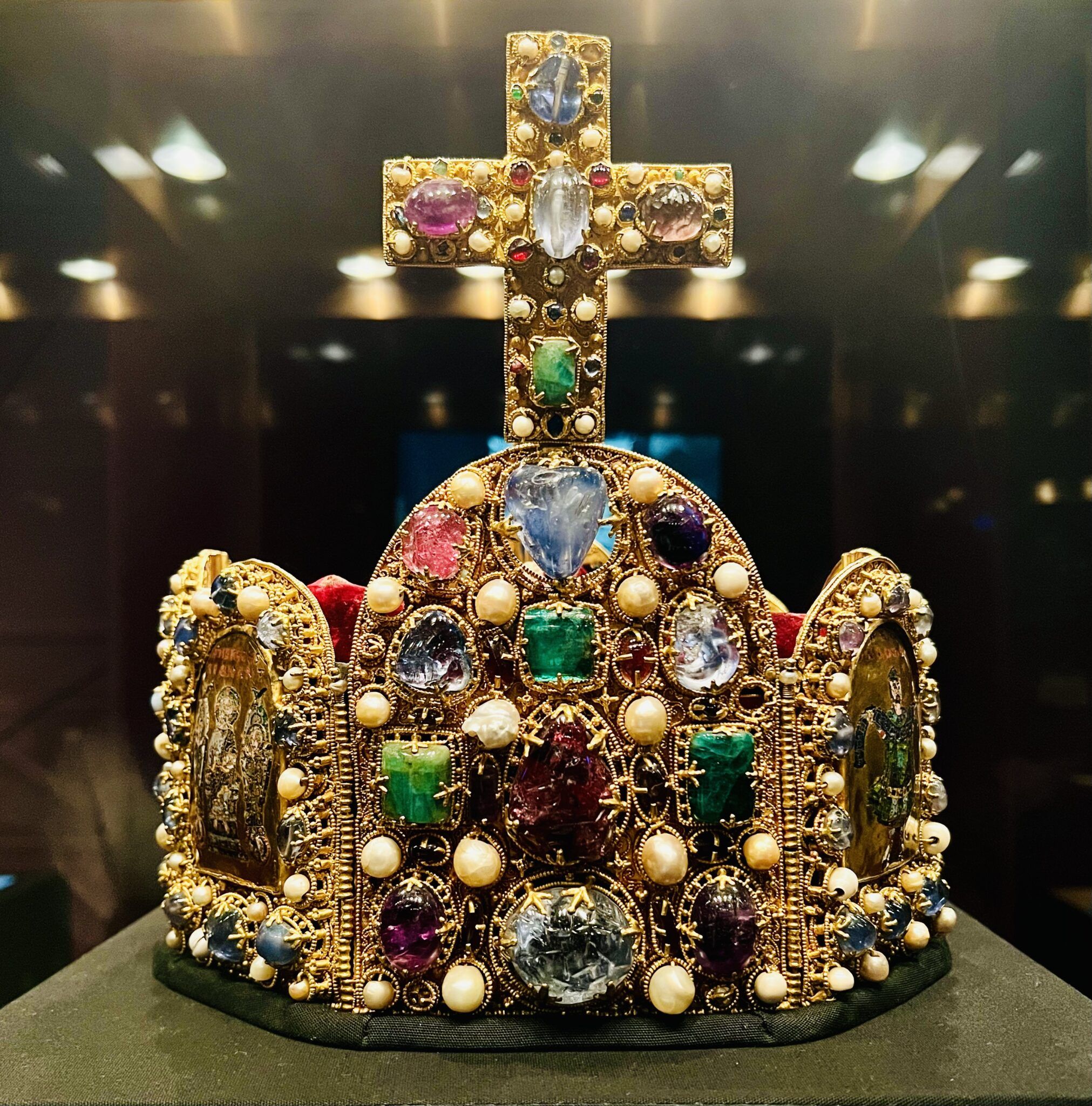 Guide To Vienna's Imperial Treasury: The Crown Jewels & More - The ...