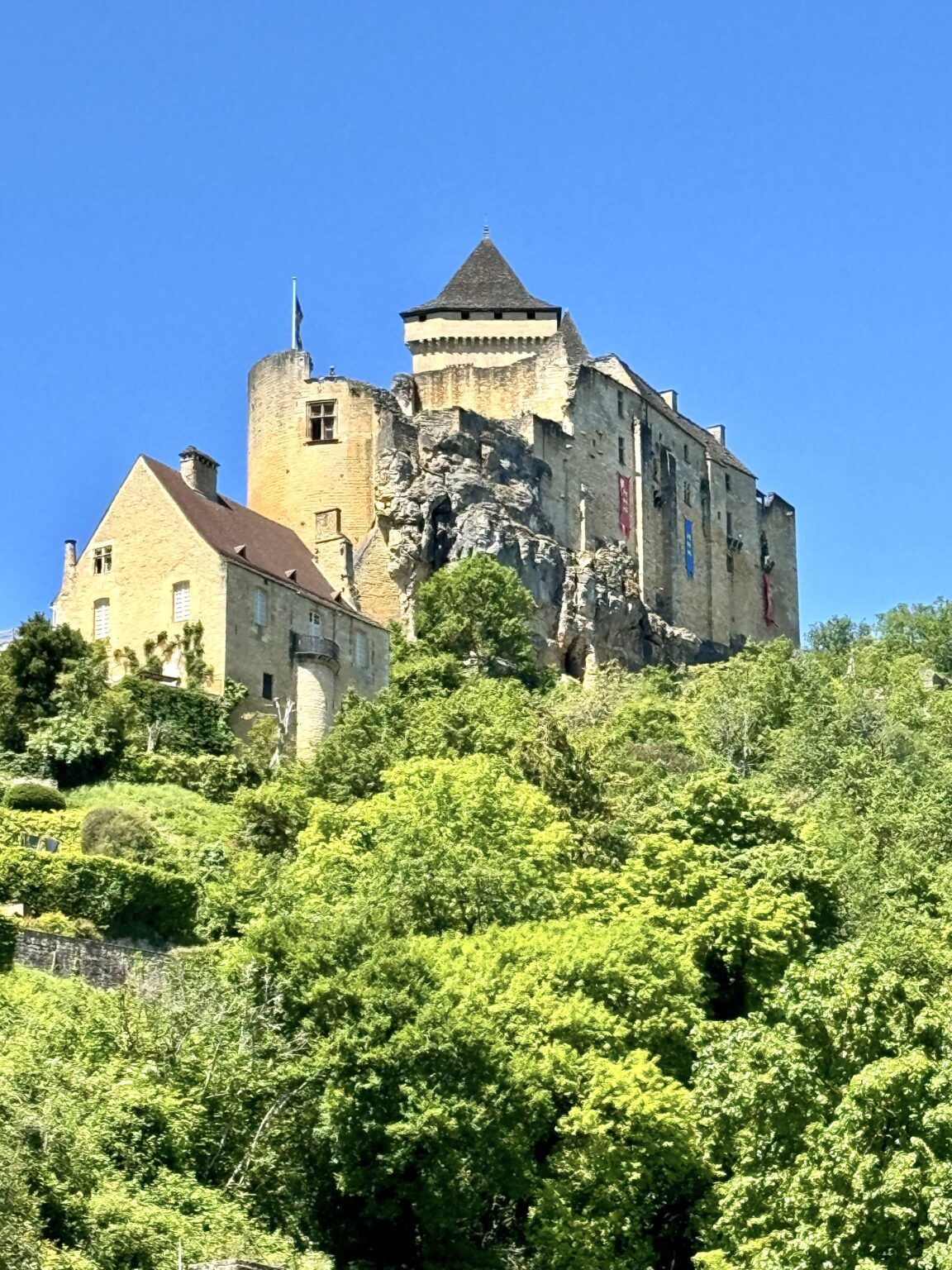 25+ Landmarks & Monuments In Southern France - The Geographical Cure