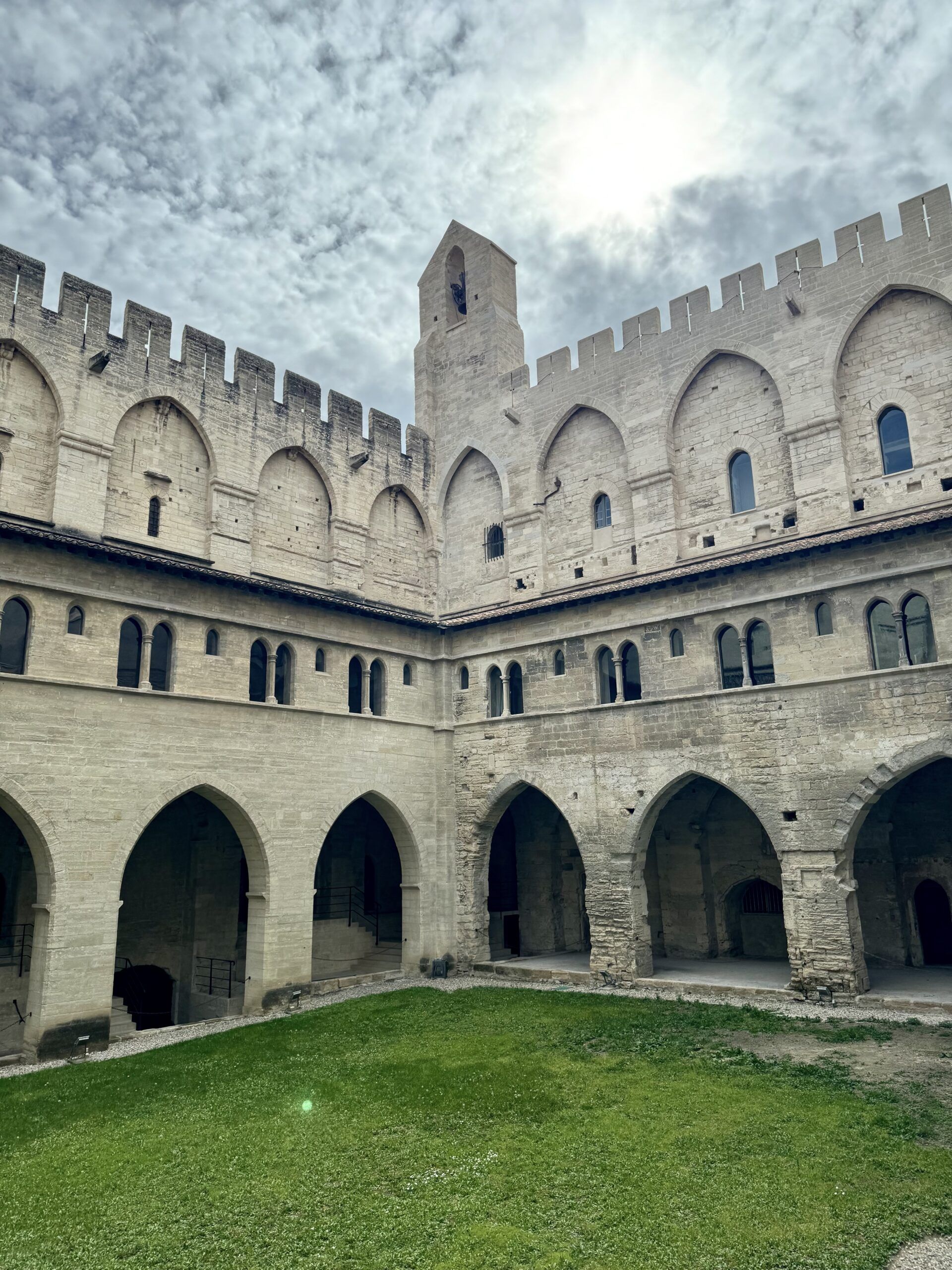 Visiting The Pope's Palace In Avignon, The Complete Guide - The ...
