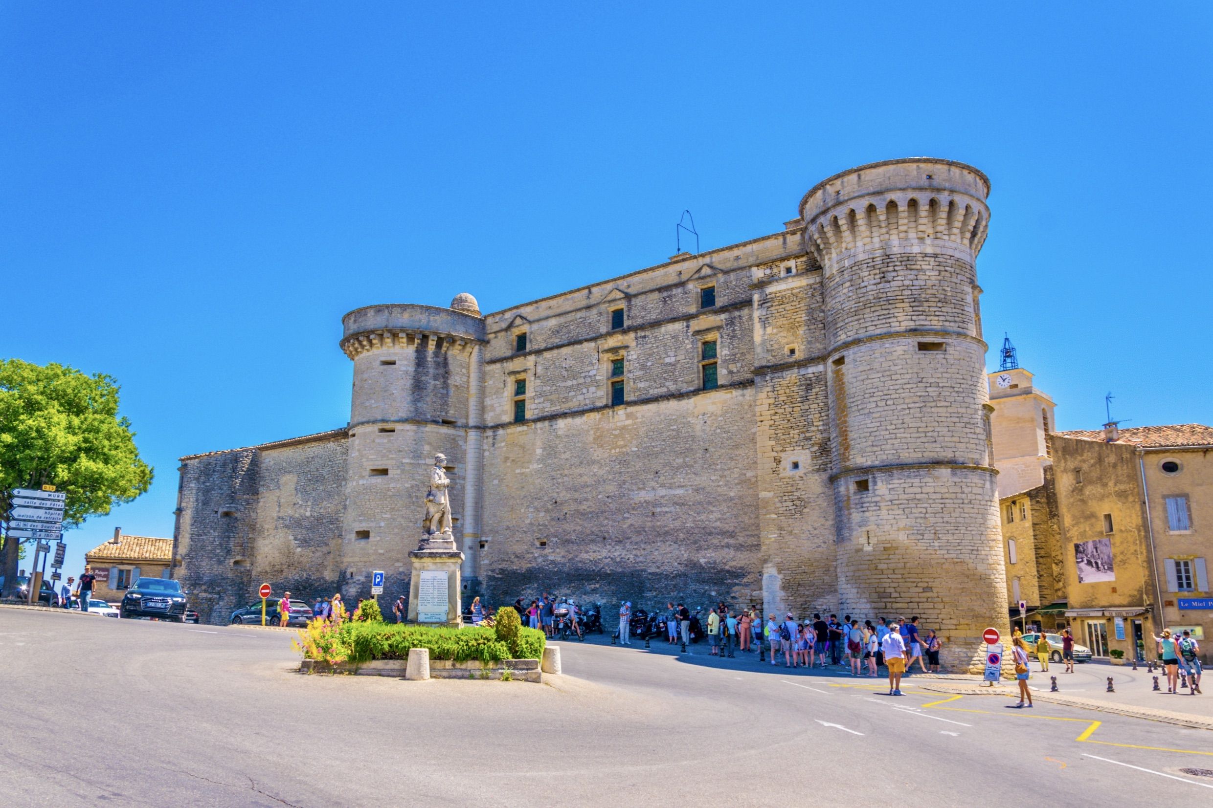 What To Do In Gordes France, One Day Itinerary & Guide - The ...