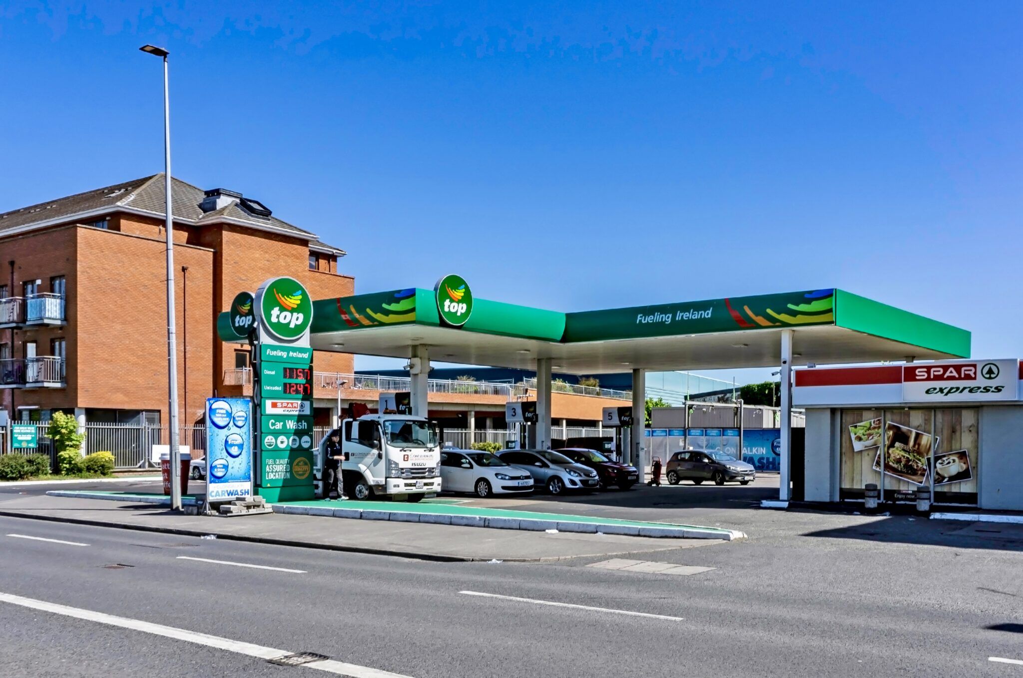 25 Tips For Driving In Ireland & Mistakes To Avoid - The Geographical Cure