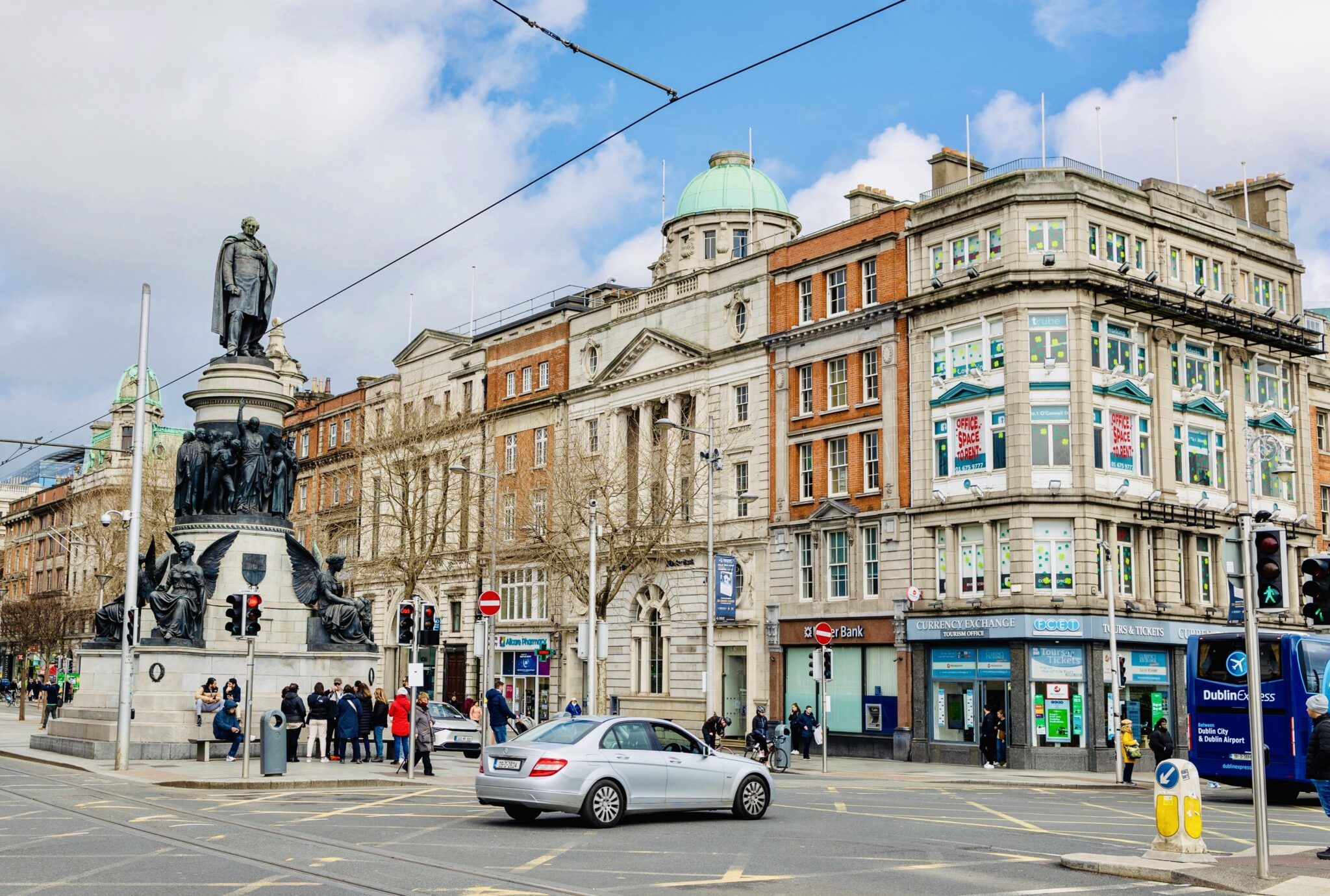 Dublin’s Historic Heart: A Guide To O'Connell Street & The GPO - The ...