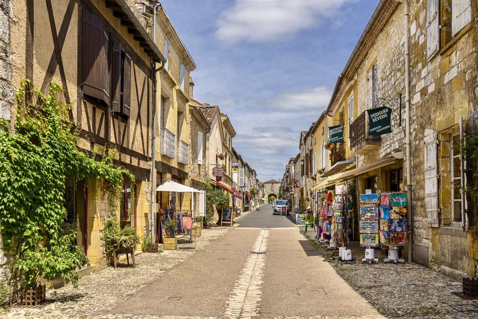 Guide To Monpazier, A Gorgeous Medieval Village In The Dordogne - The ...