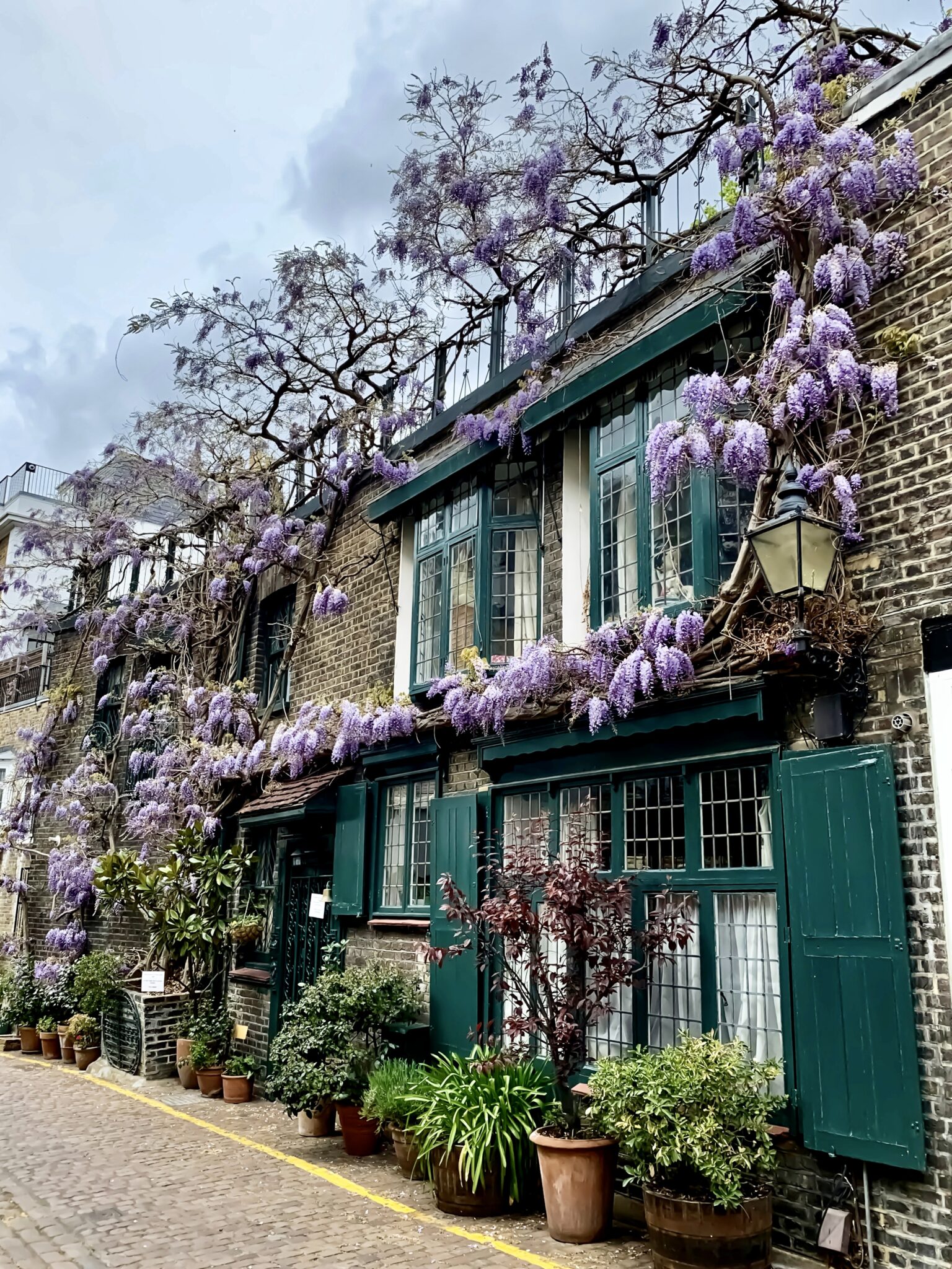 Ultimate West London Bucket List & Things To Do - The Geographical Cure